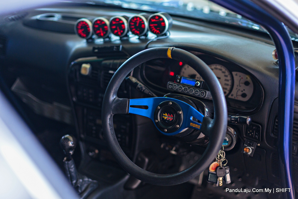 Mitsubishi Lancer CB8A Tak Gentar