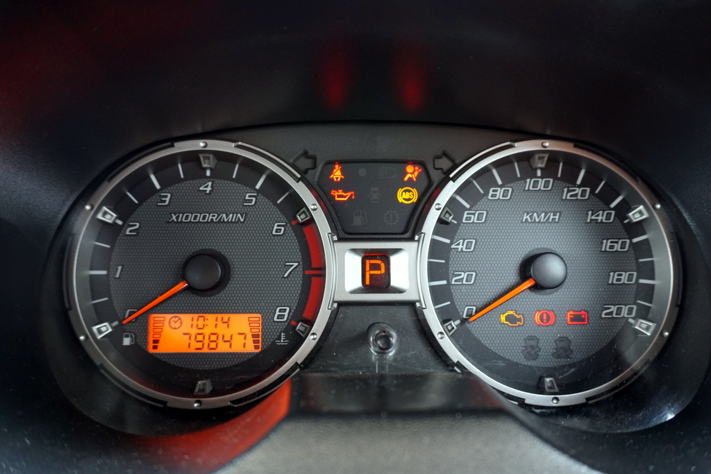 Proton Saga (2016) VS Saga FLX: 15 Perincian Interior yang Perlu Anda Tahu