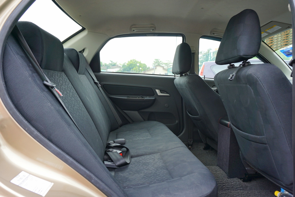 Proton Saga (2016) VS Saga FLX: 15 Perincian Interior yang Perlu Anda Tahu