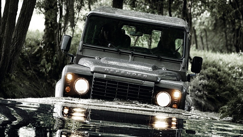 Land Rover Defender Rai Ulang Tahun ke-70 dengan Seni Salji Atas ...