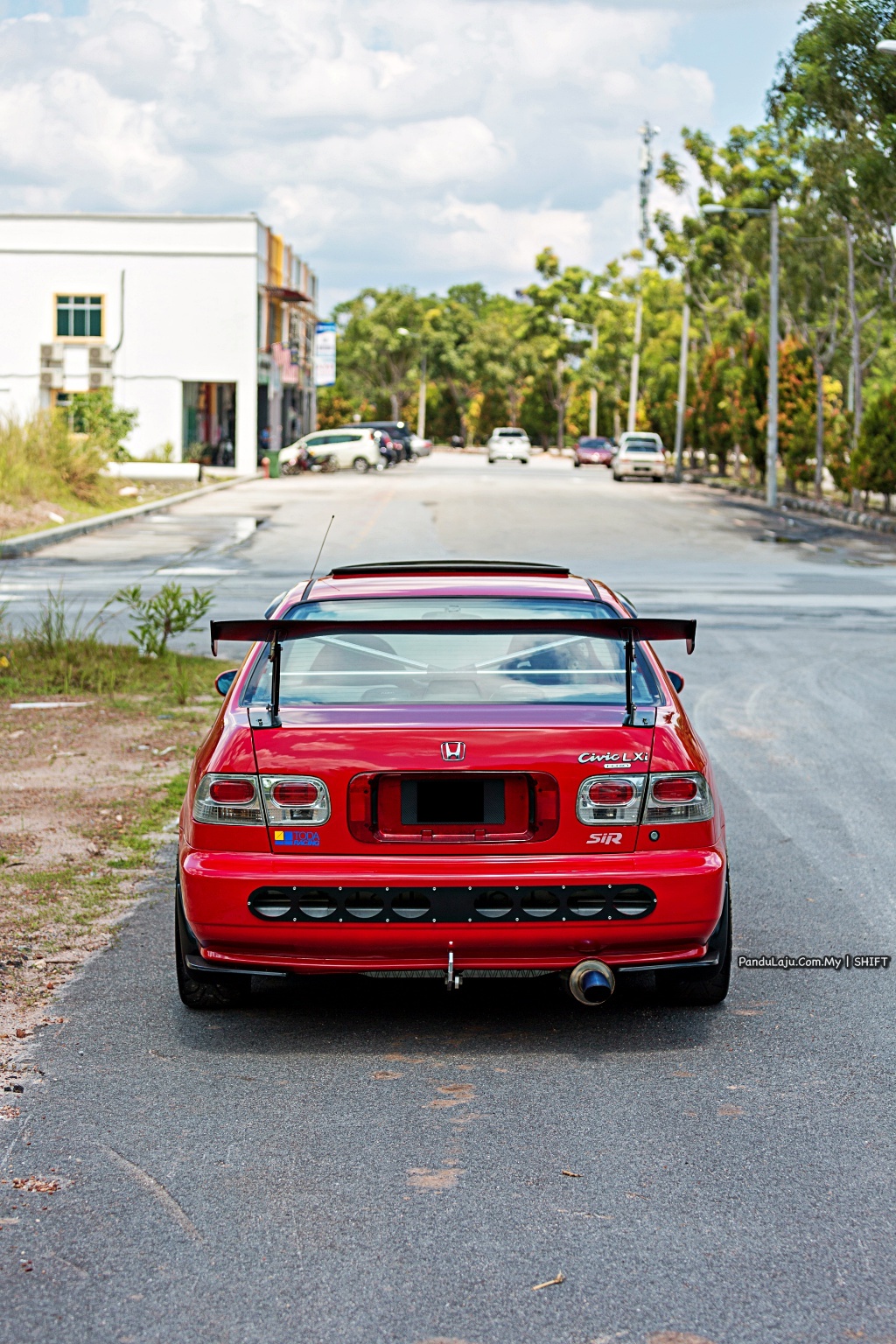 #BikinKereta: Honda Civic EG8 'LHD' yang Merah Mak Ngah