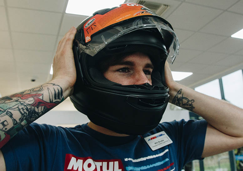 #ApaNakBuat: Bagaimanakah Memilih Helmet yang Sesuai dengan Saiz Kepala?