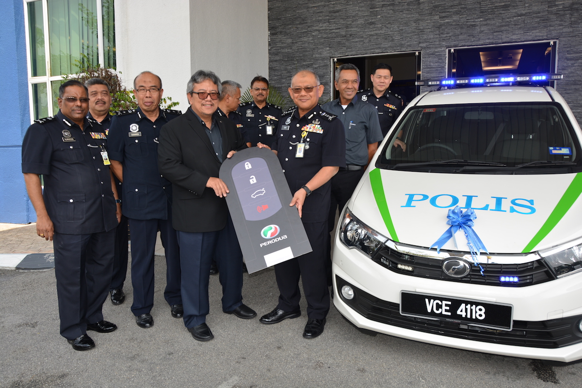 Polis Selangor, Bukit Aman Dapat Kereta Peronda Bezza