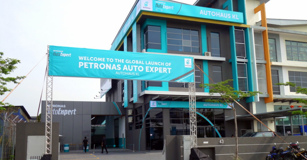 PETRONAS Auto Expert Pertama di Malaysia, Pusat Servis Profesional untuk Semua Jenis Kereta