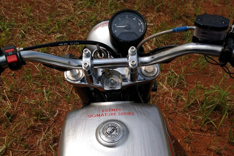 #BikinMotor: Suzuki Thunder 125 dengan Gaya Brat+Tracker Retro