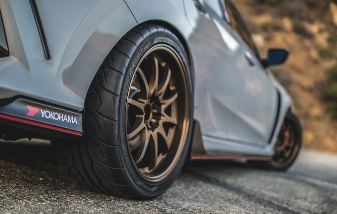 Tayar Yokohama Advan untuk Kereta Tamiya Mini 4WD