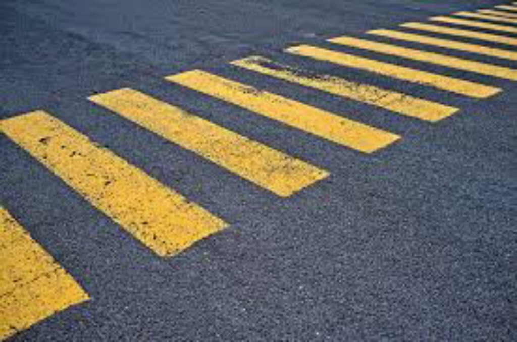 #TahukahAnda: Kenapakah Lintasan Pejalan Kaki Ada Warna Putih dan Kuning? #TahukahAnda: Kenapakah Lintasan Pejalan Kaki Ada Warna Putih dan Kuning?
