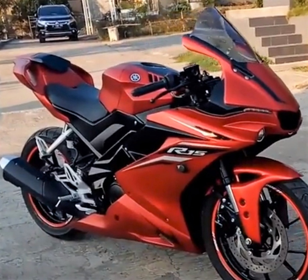 #BikinMotor: Yamaha R15 V3 dengan Kit Badan R1M