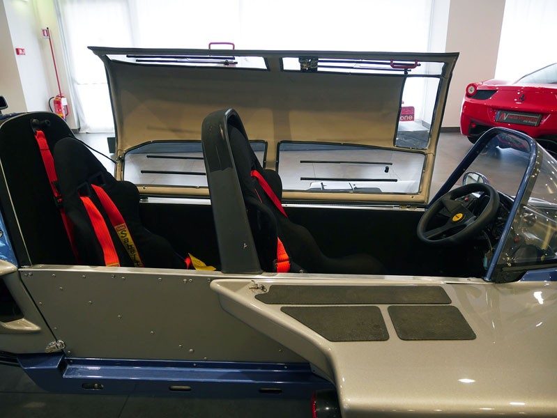 BMW Modulo Car M89 - Kereta Tiga Roda dengan Enjin Motosikal 740cc