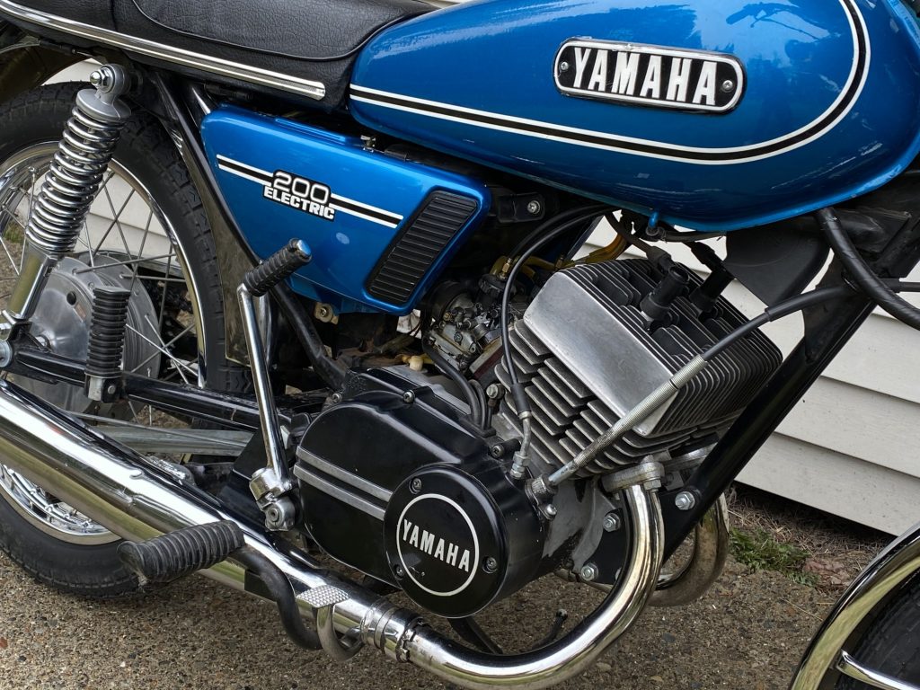 Yamaha RD200A (1974) Versi Penghidup Elektrik Ini Cuma Dijual RM14k Sahaja