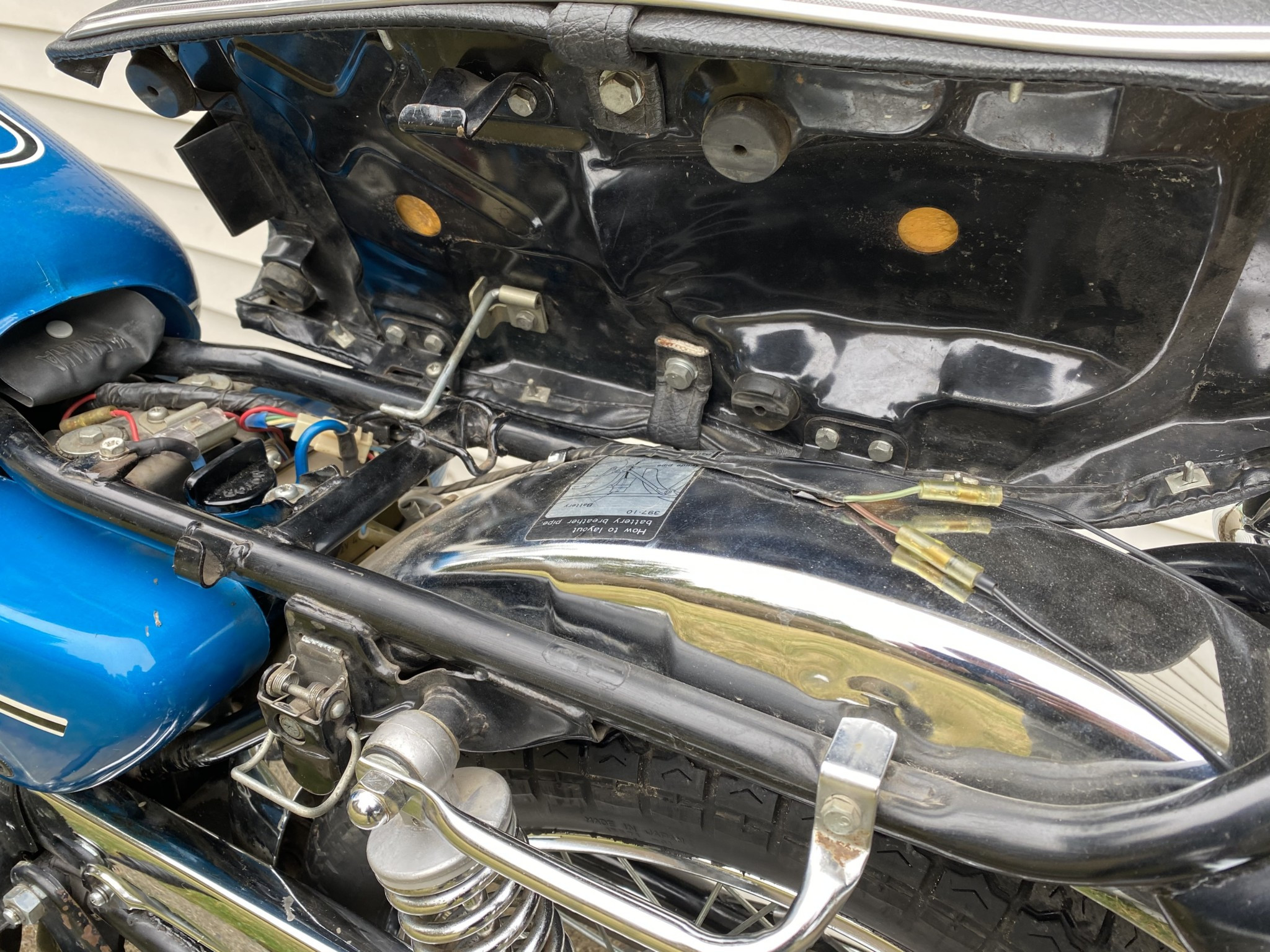 Yamaha RD200A (1974) Versi Penghidup Elektrik Ini Cuma Dijual RM14k Sahaja