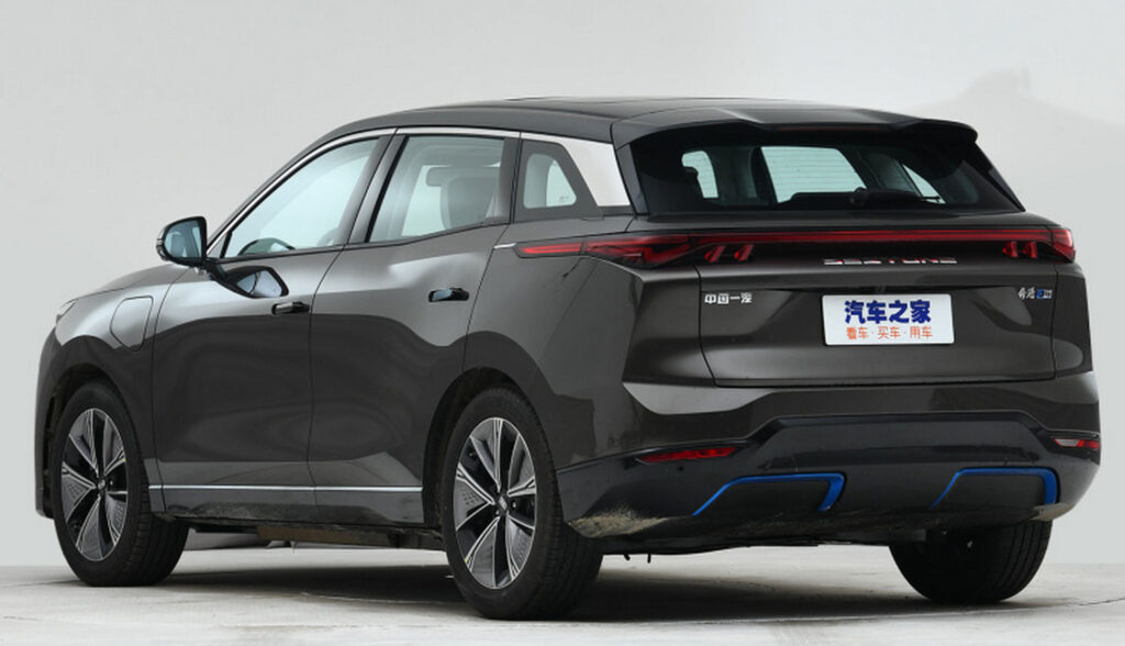 Bestune E01 - SUV Elektrik China dengan Pembantu Holografik 3D