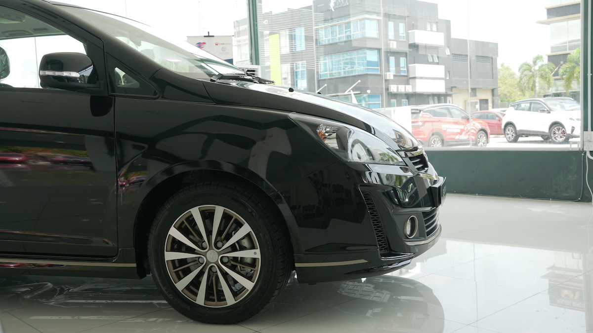 Apa Anda Dapat dengan Proton Exora Black Edition (2021)? Harga RM67.8k