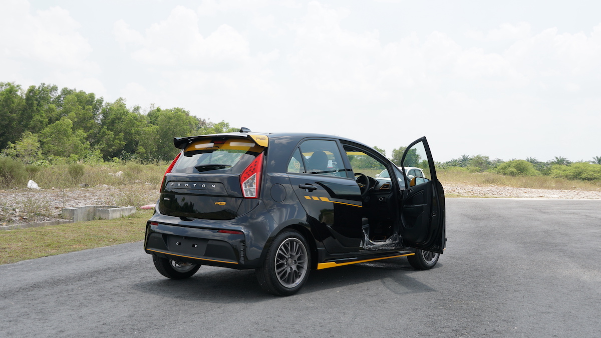 Apa Anda Dapat dengan Proton Iriz R3 Limited Edition (2021)? Harga RM52.9k