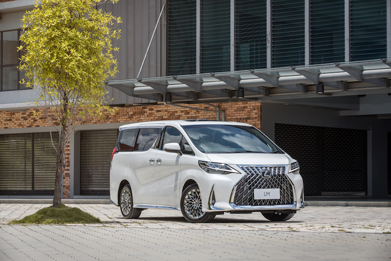 MPV Super Mewah Lexus LM350 Lancar di Malaysia, Harga RM1.1j!