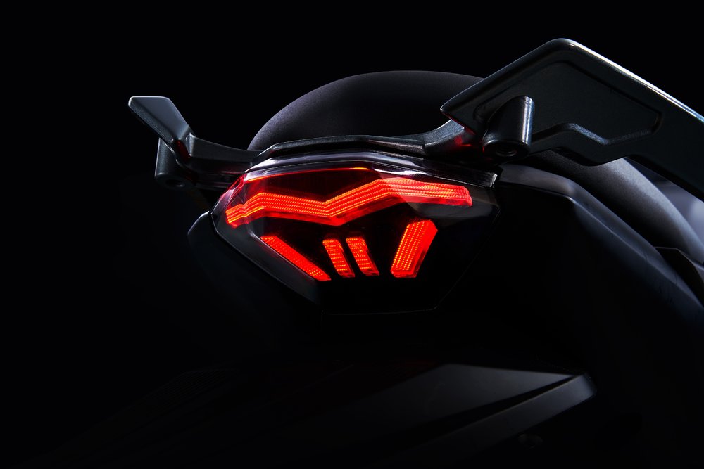 Zongshen Cyclone RG3 (2021) - Sport Touring 400cc dengan Gaya Abang Besar