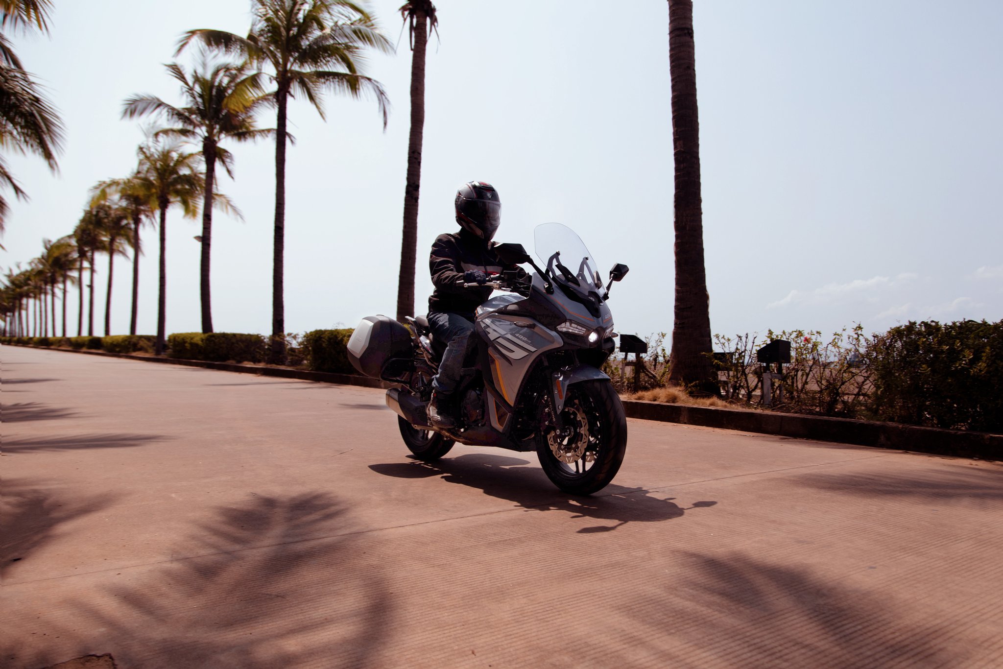 Zongshen Cyclone RG3 (2021) - Sport Touring 400cc dengan Gaya Abang Besar