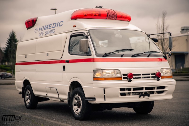 Toyota Himedic Ambulance (1996) V8, Pacuan 4WD, 260hp, Harga Lelong RM146k!