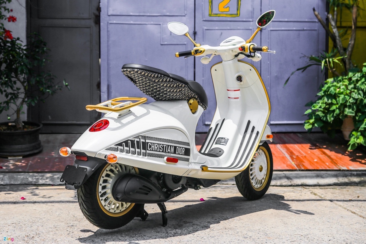 Vespa 946 Christian Dior 155 (2022) Versi Amerika Muncul di Vietnam ...