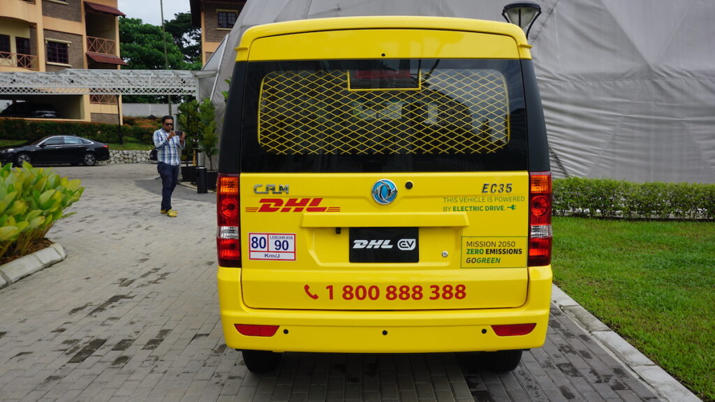 DHL Express Pilih Van Elektrik CAM EC35 Hantar Barang Pelanggan