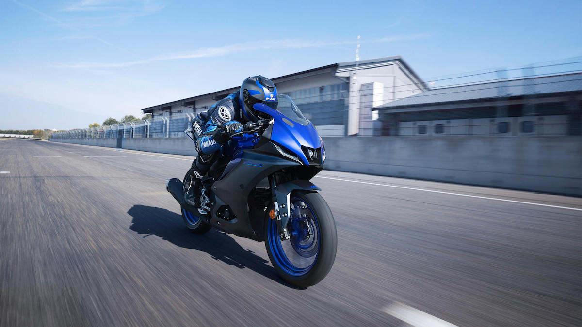 Yamaha YZF-R125 (2023) Debut di Eropah dengan Panel Meter TFT Warna, Lap Timer