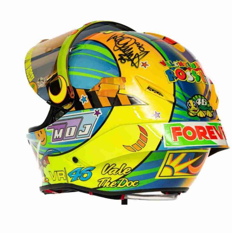 AGV Pista GP RR Vale Forever, Helmet Khas dengan Autograf Rossi!