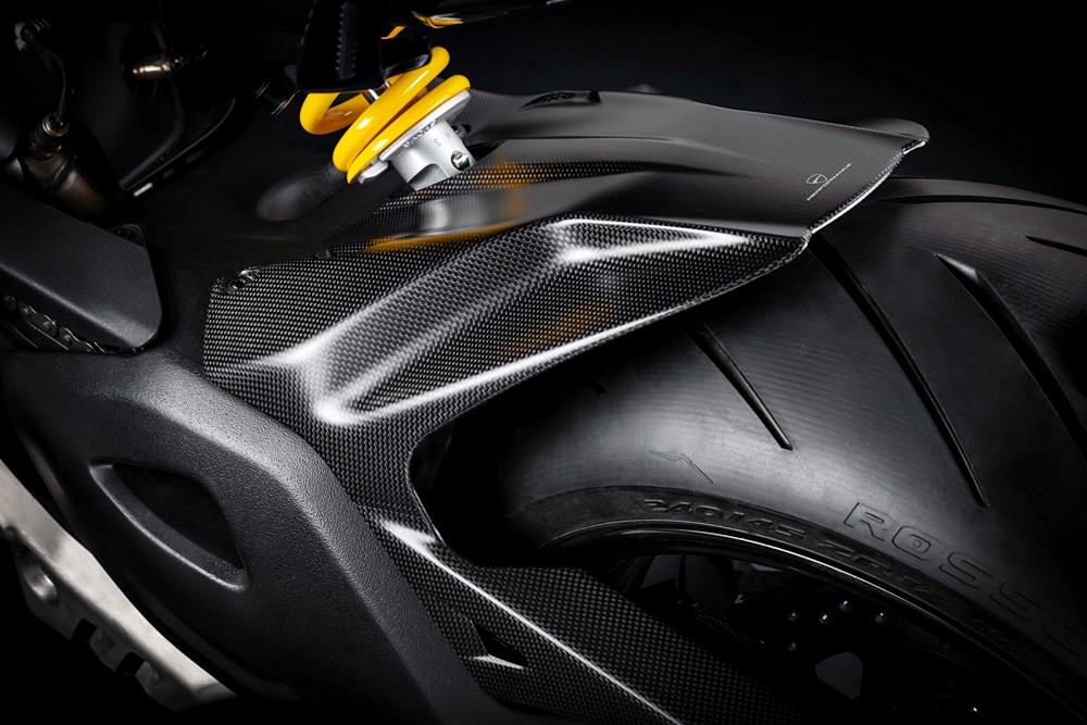 Ducati Diavel V4 Tawar Pakej Aksesori, Kini Ada Beg Sisi, Rim Tempa ...