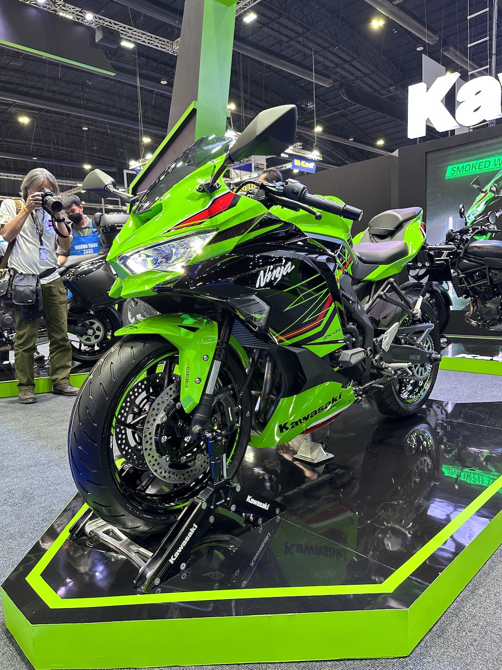 #BIMS2023: Thailand Dapat Kawasaki Ninja ZX-4R (2023), Harga Mula RM41.5k!