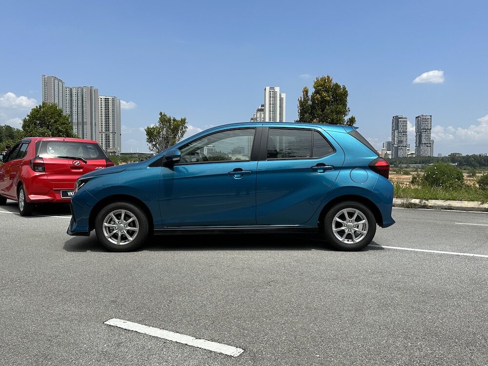 #Perbandingan: Beza Luaran Perodua Axia X vs Perodua Axia AV (2023)