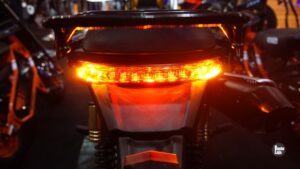 Aveta Pamer Kapcai Scrambler Ranger Max 130 (2023) dengan Aksesori Touring