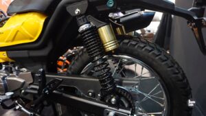 Aveta Pamer Kapcai Scrambler Ranger Max 130 (2023) dengan Aksesori Touring