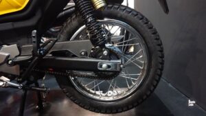 Aveta Pamer Kapcai Scrambler Ranger Max 130 (2023) dengan Aksesori Touring