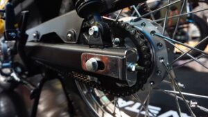 Aveta Pamer Kapcai Scrambler Ranger Max 130 (2023) dengan Aksesori Touring