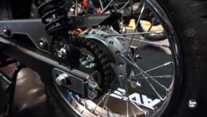 Aveta Pamer Kapcai Scrambler Ranger Max 130 (2023) dengan Aksesori Touring