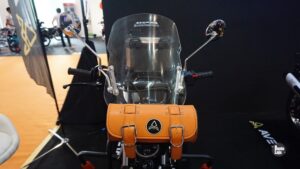 Aveta Pamer Kapcai Scrambler Ranger Max 130 (2023) dengan Aksesori Touring