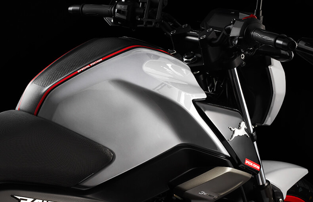 TVS Raider 125 Racing Special Edition (2023) Lancar di Colombia, Harga ...