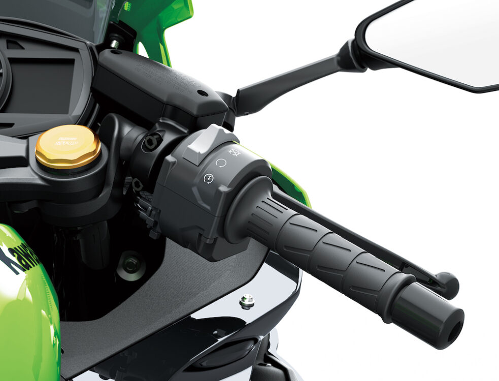 Modenas Ninja ZX-25R SE (2023) Kini Rasmi di Malaysia, Harga RM33.9k!