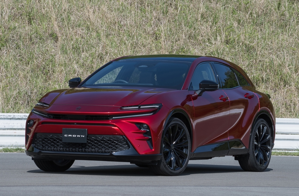 Toyota Crown Sport (2024) Diperkenal di Jepun dengan Enjin Hibrid dan ...