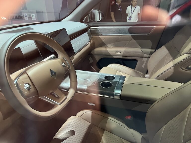 #KLIMS2026: Wuling HuaJing S Dipamerkan Buat Kali Pertama di Luar China
